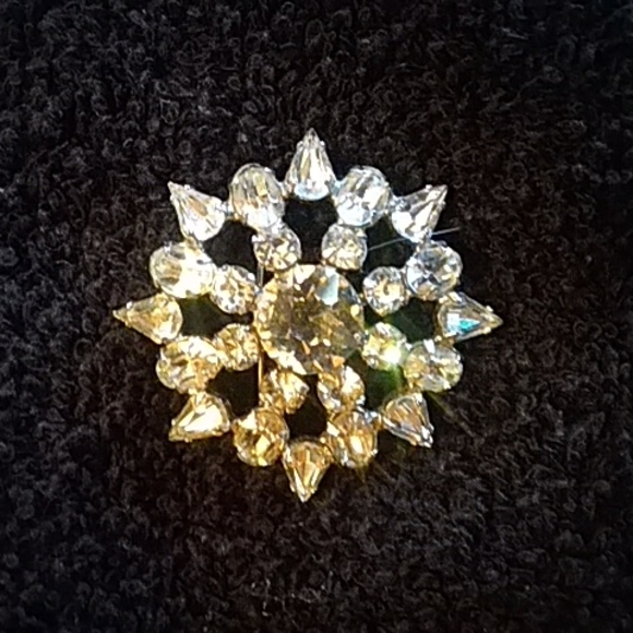 Jewelry | Vintage Crystal Broach | Poshmark